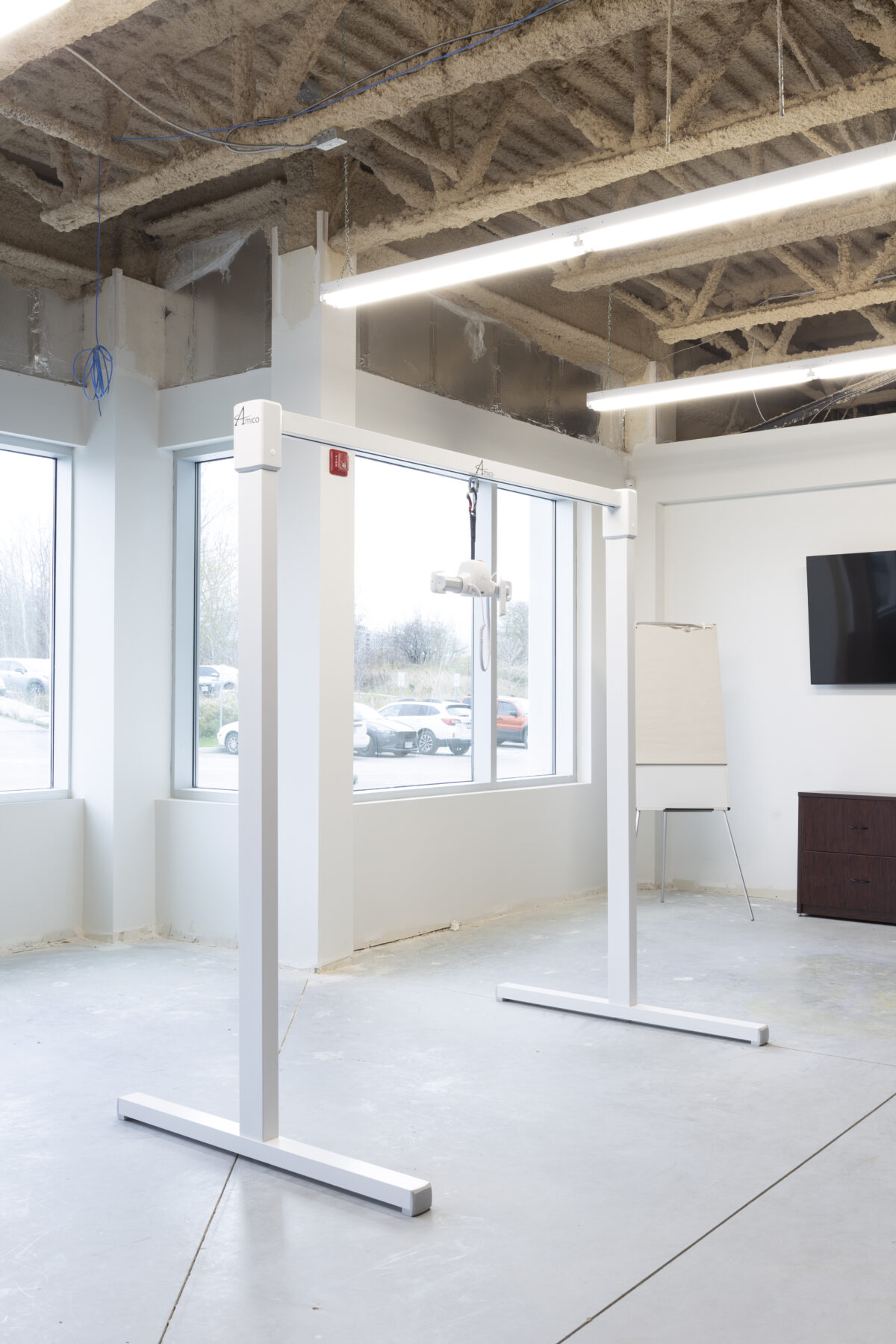 Free Standing Lifts for Patient | Call Before You Fall